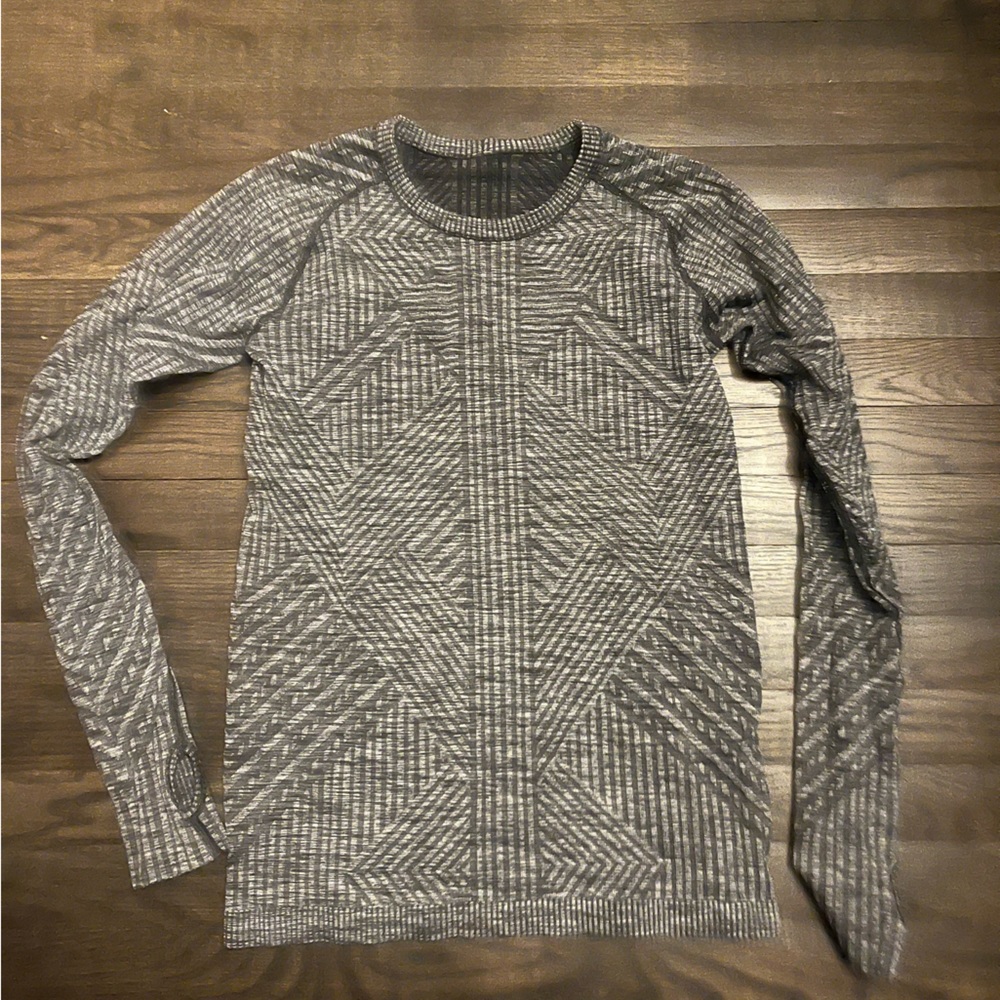 Lululemon Grey Top 8 - Gem